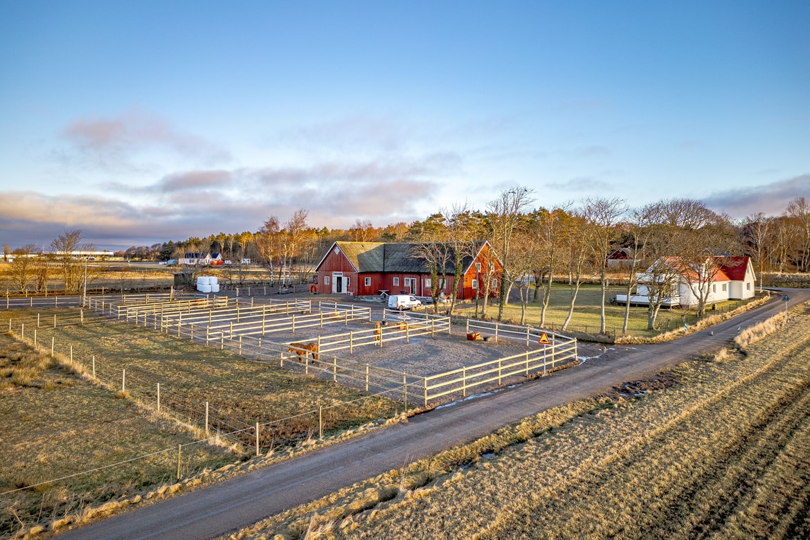 Olofsbäck 101, Skogstorp, Falkenberg — Bjurfors Beyond