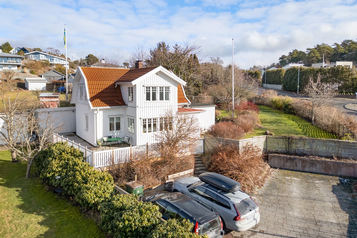 Gamla Brottkärrsvägen 31, Hovås - Brottkärr, Göteborg — Bjurfors