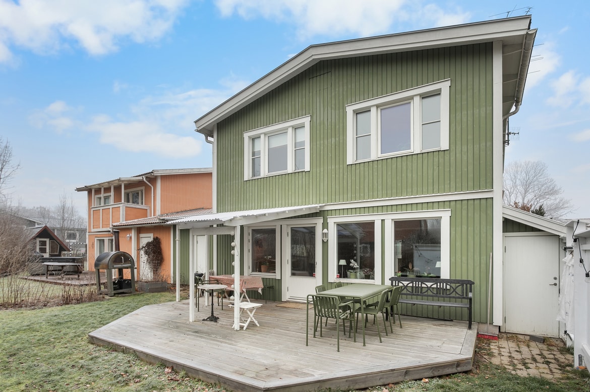 Rundelgränd 17, Rotebro, Sollentuna — Bjurfors