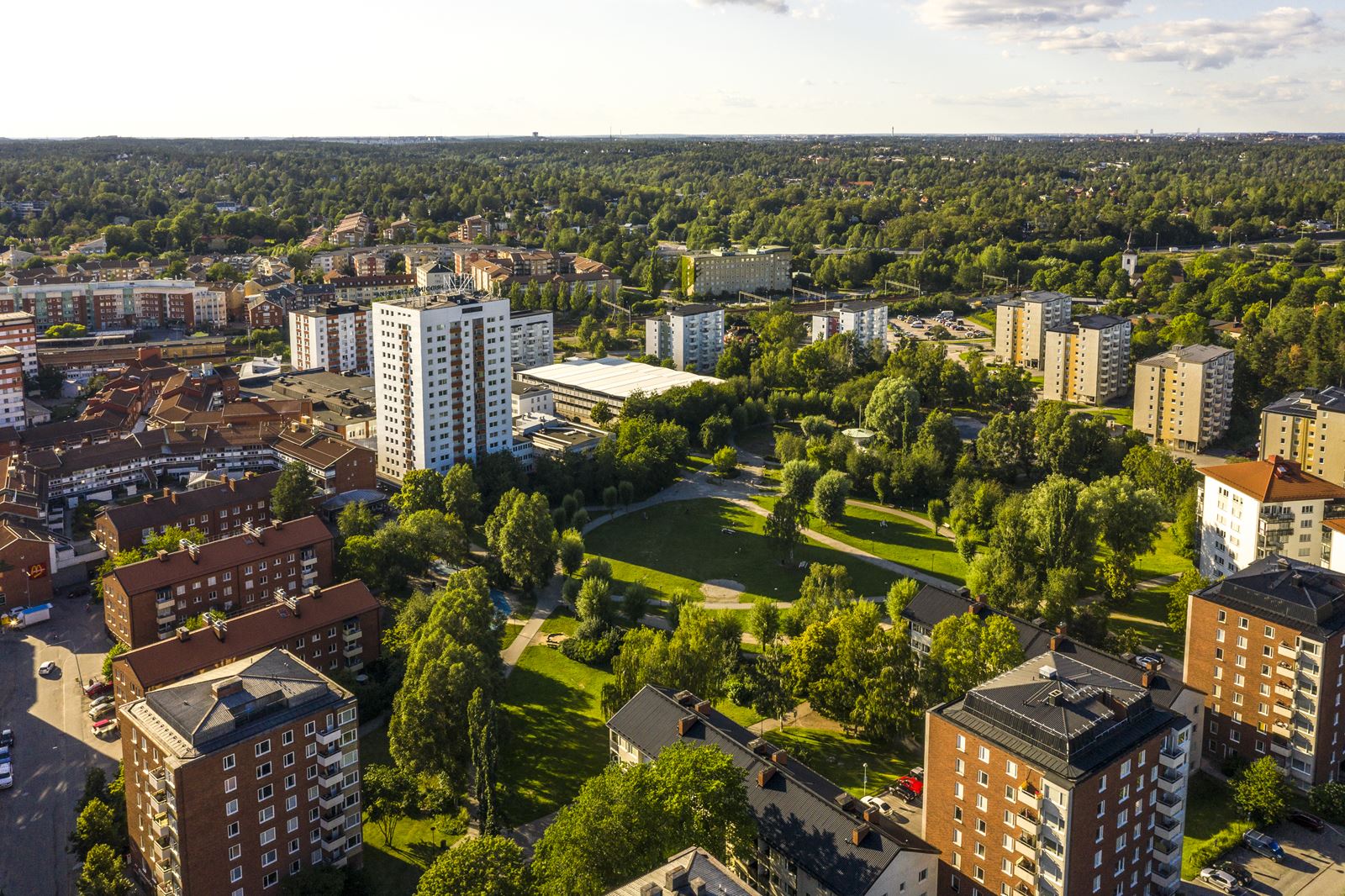 Mäklare Huddinge — Bjurfors